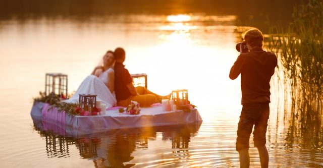 Top 3 Tips For Photographing Couples In Love - Modern Lens Magazine